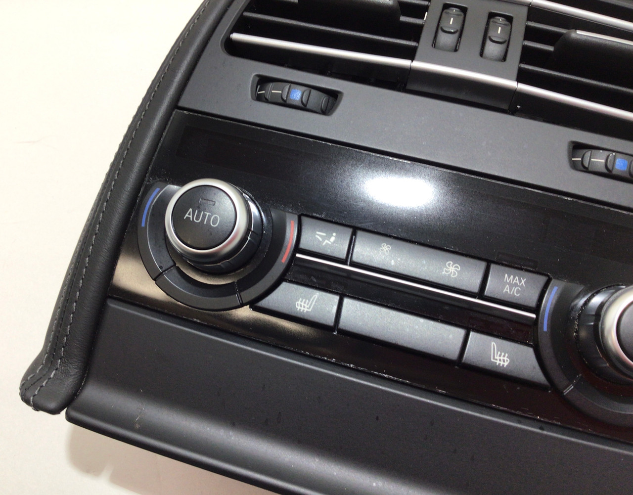 2016-2019 F06 BMW M6 Gran Coupe Rear Climate Control Panel Vent w ...