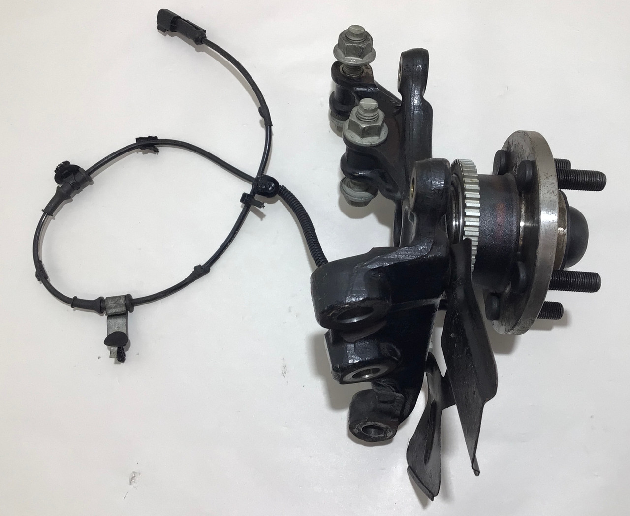 2015-2020 Ford Mustang GT 5.0 Passenger Front Spindle Hub / 77K FM008 ...