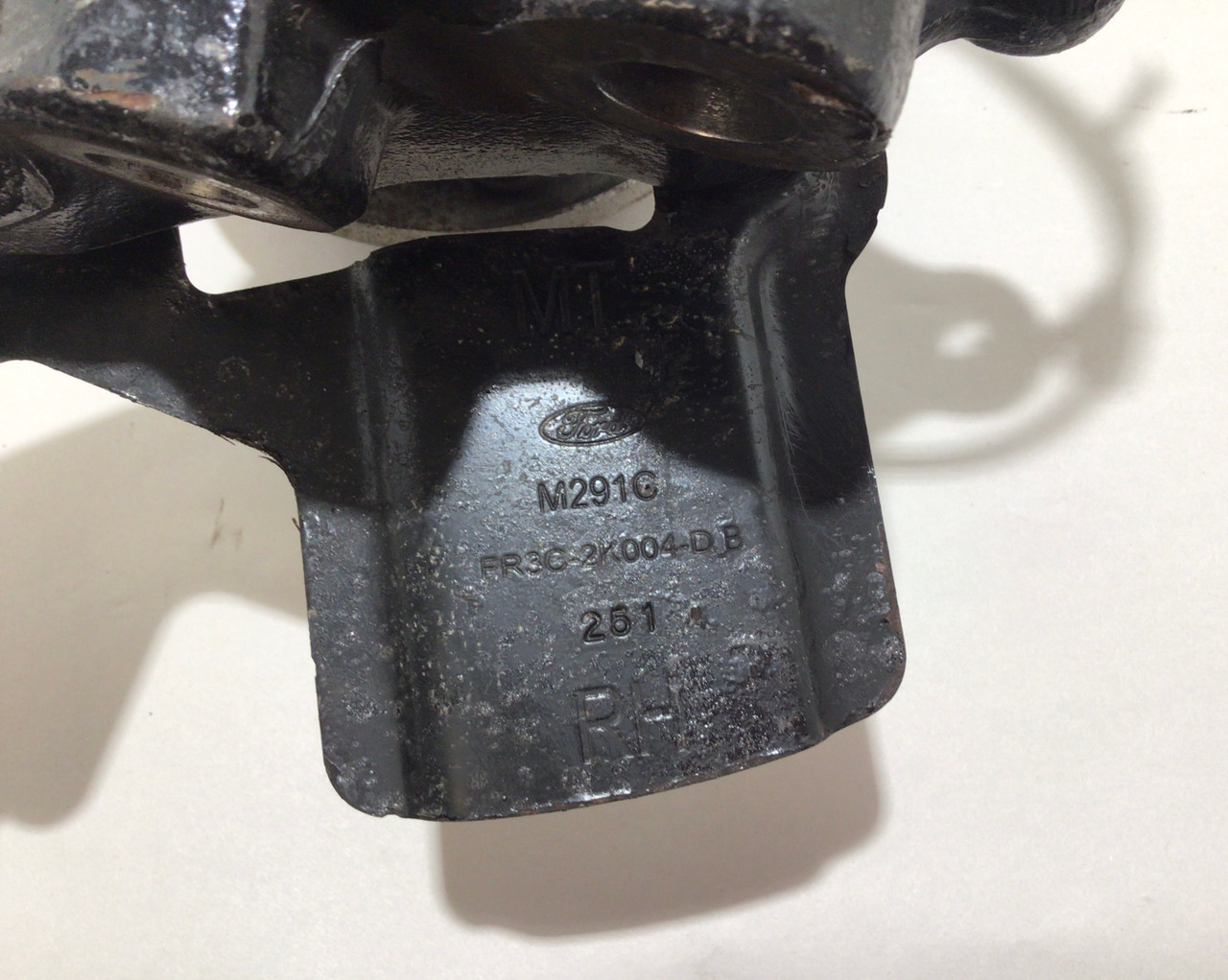 2015-2020 Ford Mustang GT 5.0 Passenger Front Spindle Hub / 77K FM008 ...