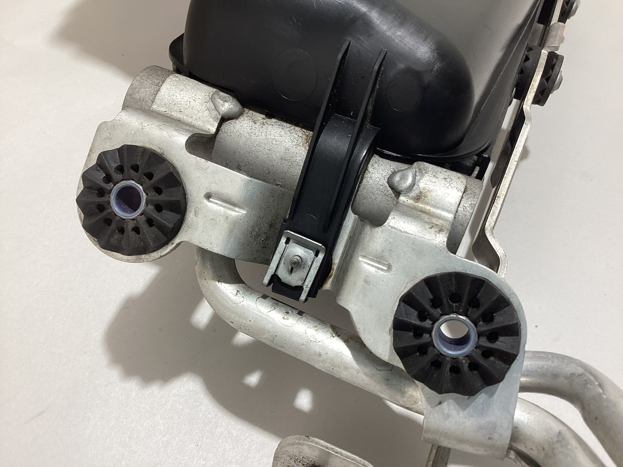 2011-2013 BMW 135i N55 Engine Oil Cooler / 17217564702 / B1009 ...