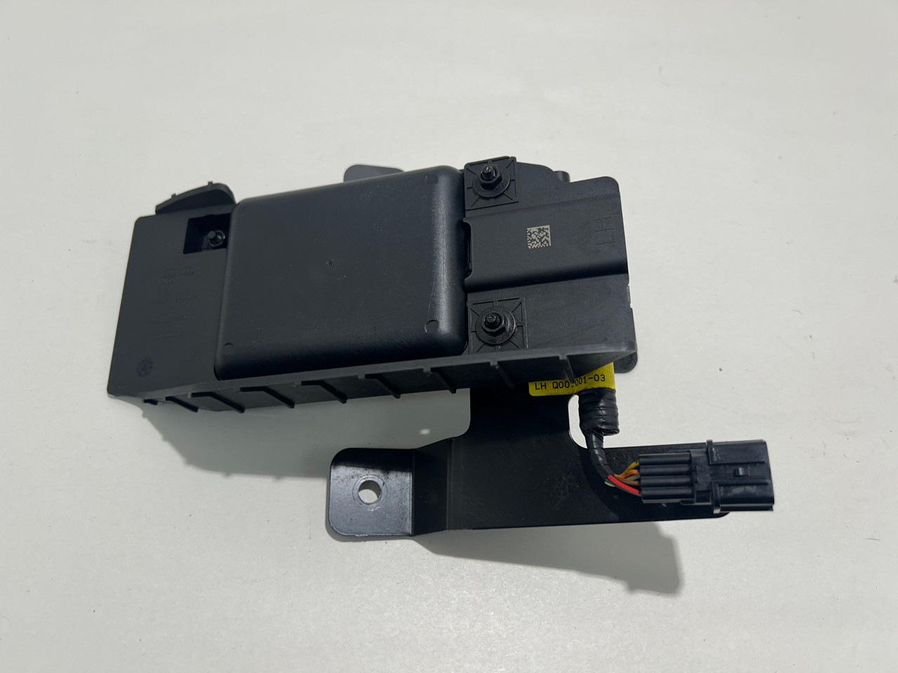 2019-2022 Hyundai Veloster N Driver Side Blind Spot Monitor Sensor ...