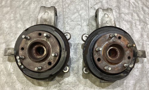 1997-2004 Chevrolet C5 Corvette Rear Spindles / Hubs / Pair / C5027 ...