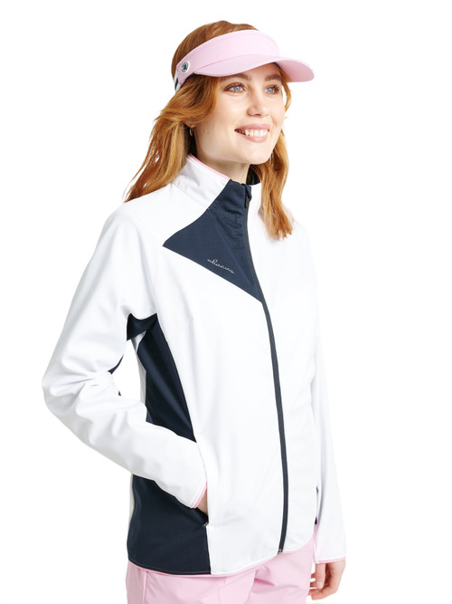 Versatile Activewear for Dynamic Women