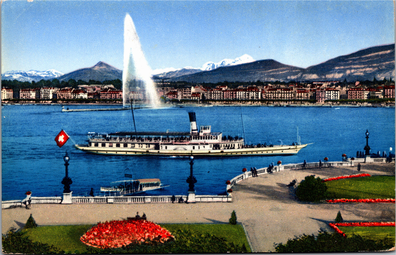 Geneva Harbor water jet fountain and Mont-Blanc - The Gayraj