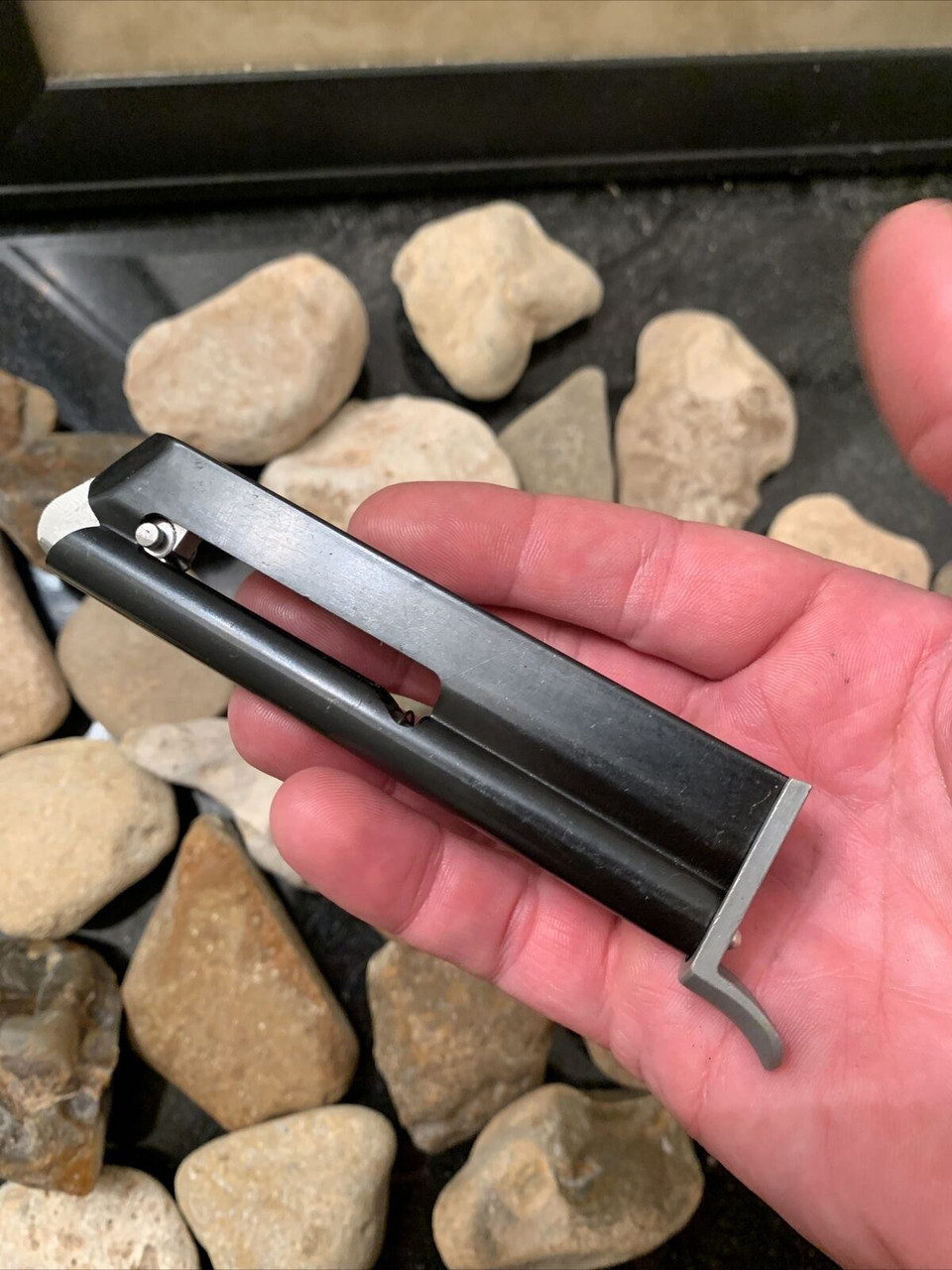 UNIQUE DES 69U TARGET PISTOL MAGAZINE .22lr, 5rd with Finger Rest Mag ...
