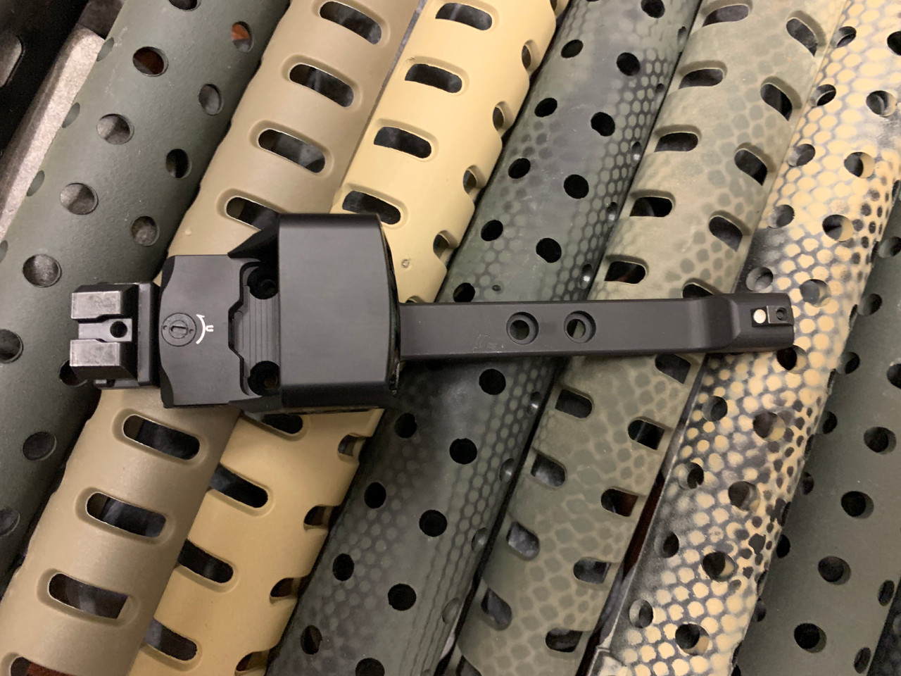 Mossberg SHOCKWAVE 590 Co Witness Rifle Sights + Integrated HOLOSUN 507 ...