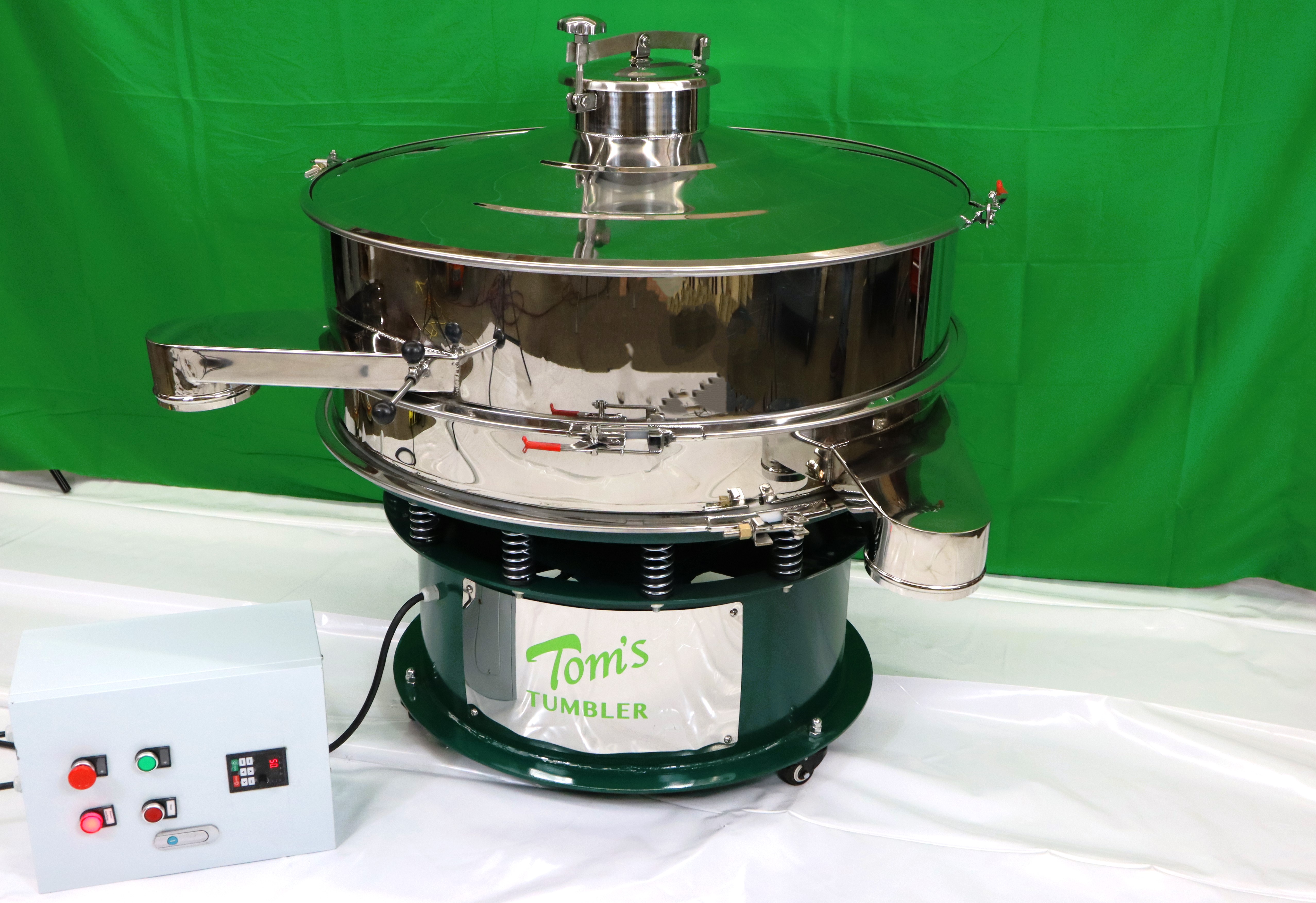 The Role of Vibrating Sifting Machines in cannabis processing - PYTHON INDUSTRIES