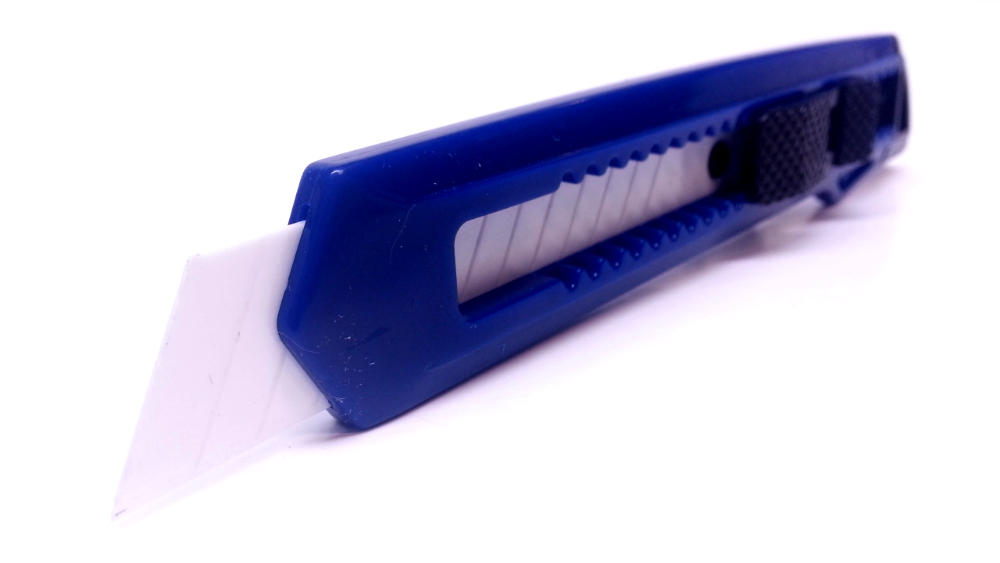 The 18mm Ceramic Extendable Snap Blade is a staple of mos...