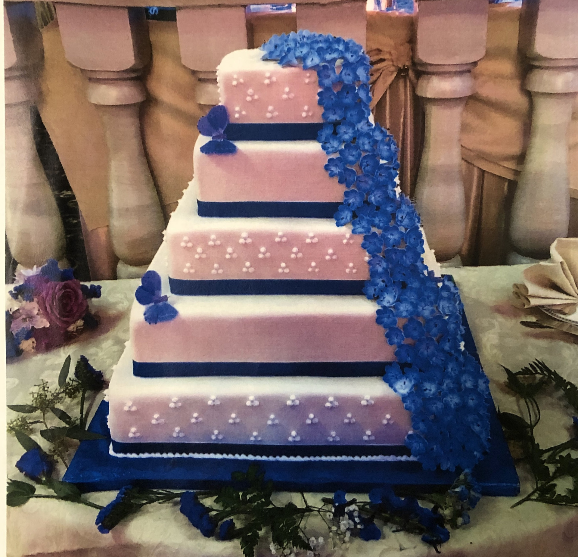 Weddding Cakes Employee weddding-cakes-employee