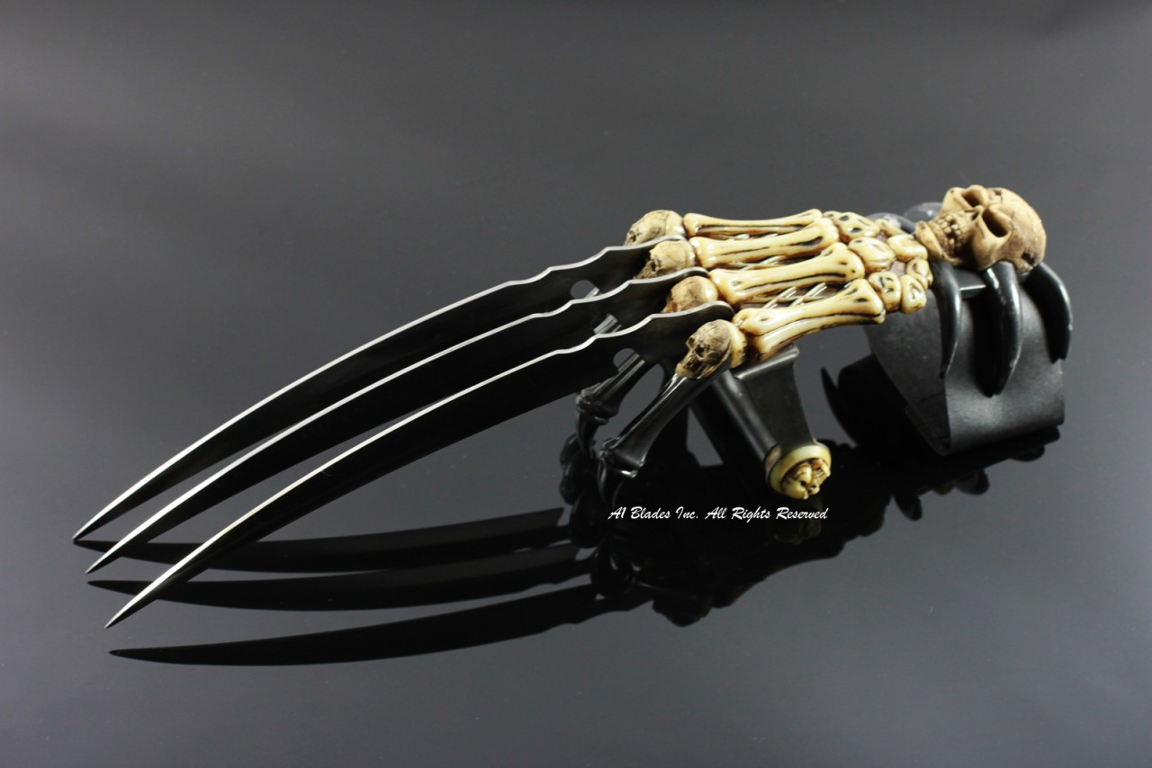 Skull & Bones Hand Claws