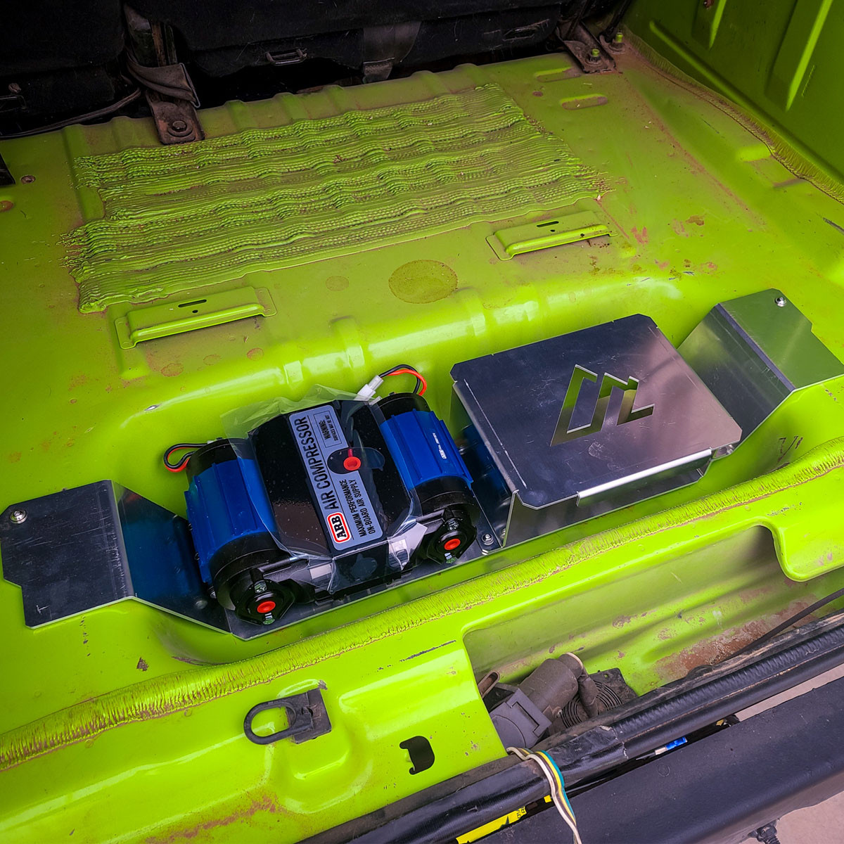 American Adventure Labs Jeep JKU Cargo Compressor Mount