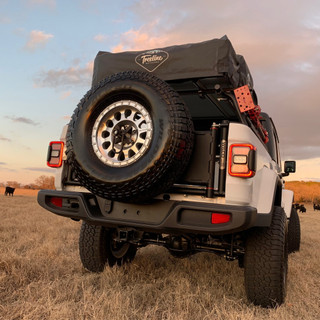 Wilco Offroad Verticle Tiregate Spare Tire Carrier, Jeep Gladiator JT