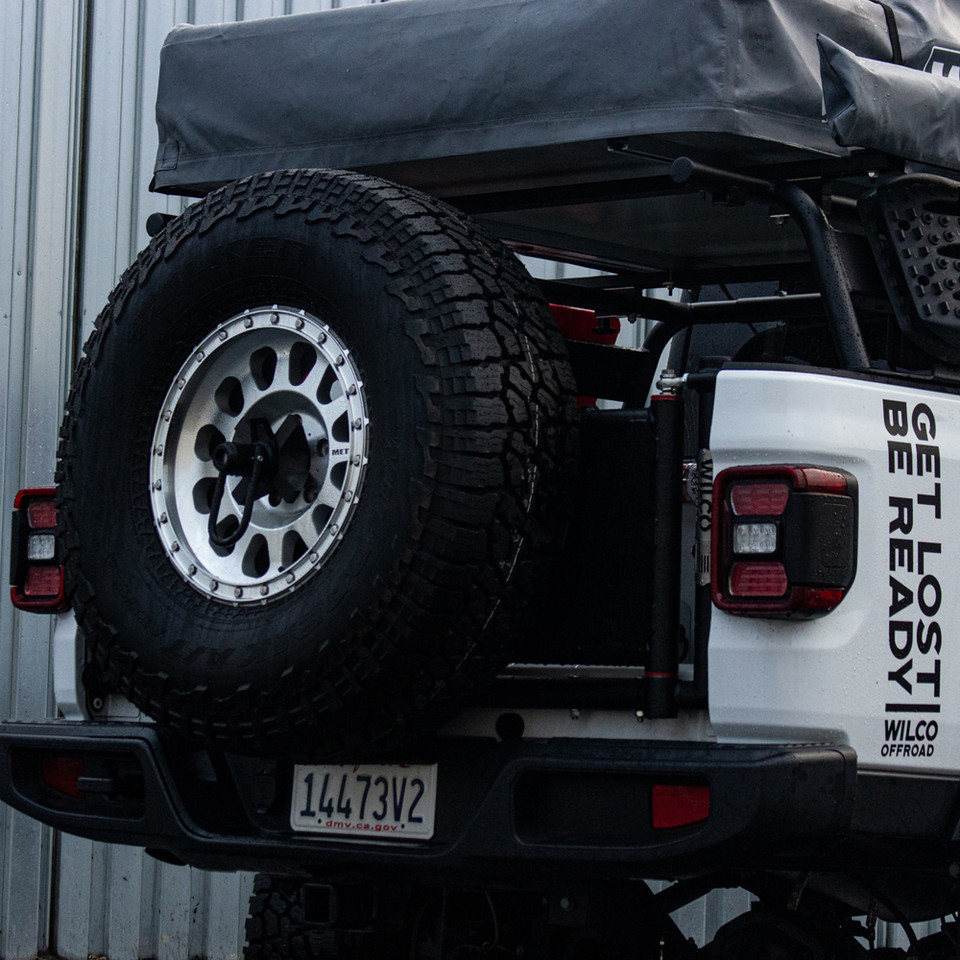 Wilco Offroad Verticle Tiregate Spare Tire Carrier, Jeep Gladiator JT