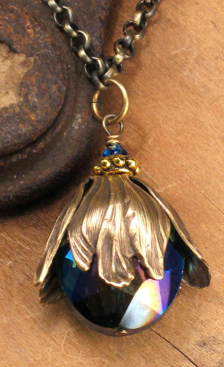 Amethyst Bud Pendant - Trace Ellements