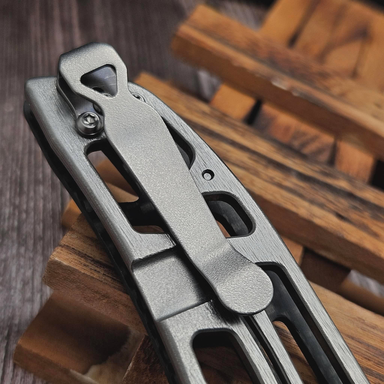 John Gray Slitter V2 Titanium Carbon Fiber Reaper 4.0" Magnacut