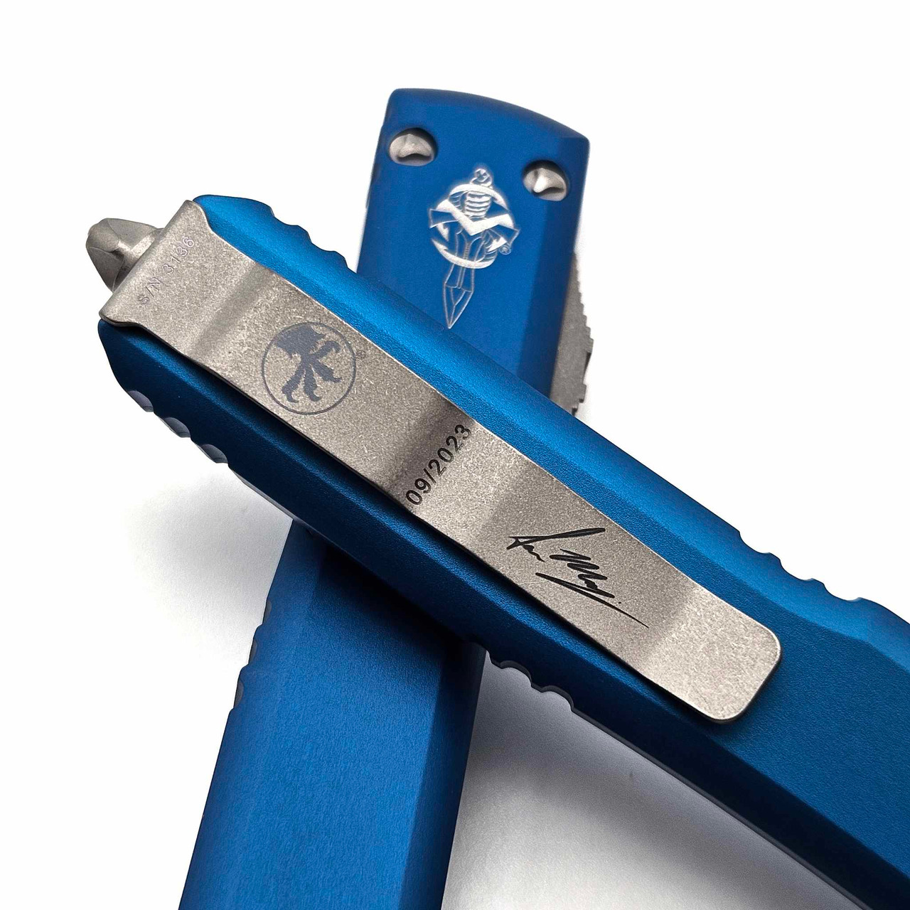 Microtech Ultratech 119-10APBLS Blue Hellhound Tanto Apocalyptic