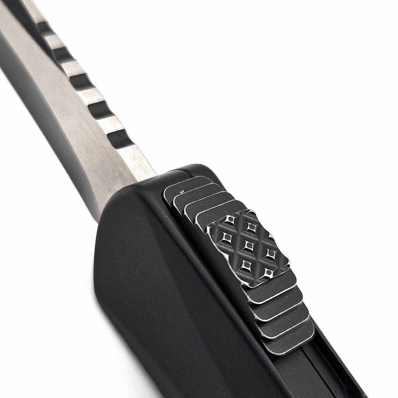 Heretic Manticore E Battleworn Black Recurve H029 8a