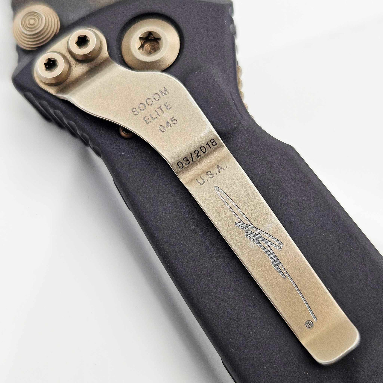 Microtech Socom Elite Manual 160-1DLCS DLC Spear Point Bronze HW - Preowned