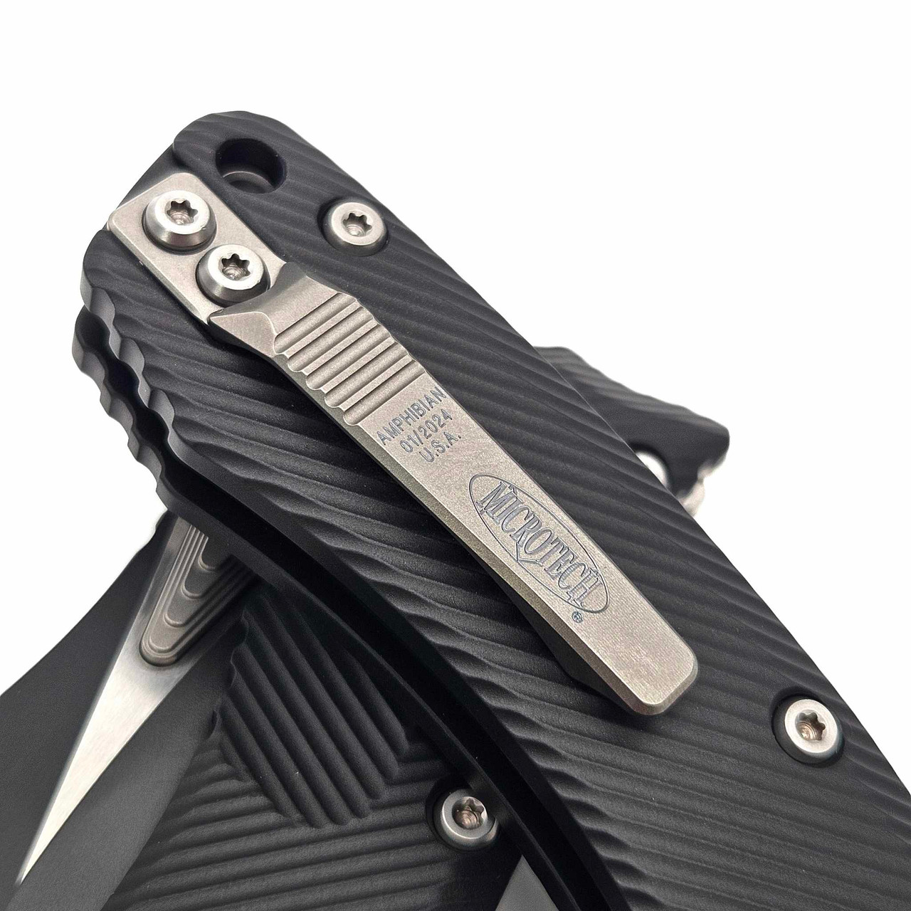 Microtech Amphibian Ram-Lok 137RL-1FL Black Fluted Aluminum