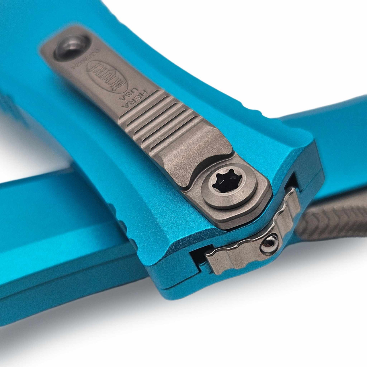 Microtech Mini Hera 1701M-4TQ Turquoise Bayonet Satin