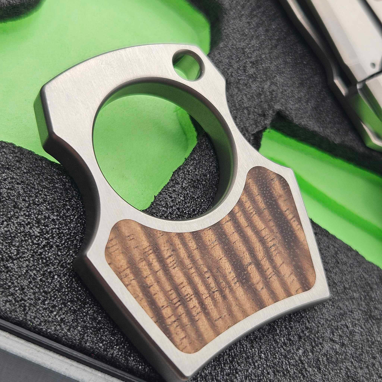 Sharknivco Waka/Knuck Set Titanium KOA Inlays RWL34- Preowned