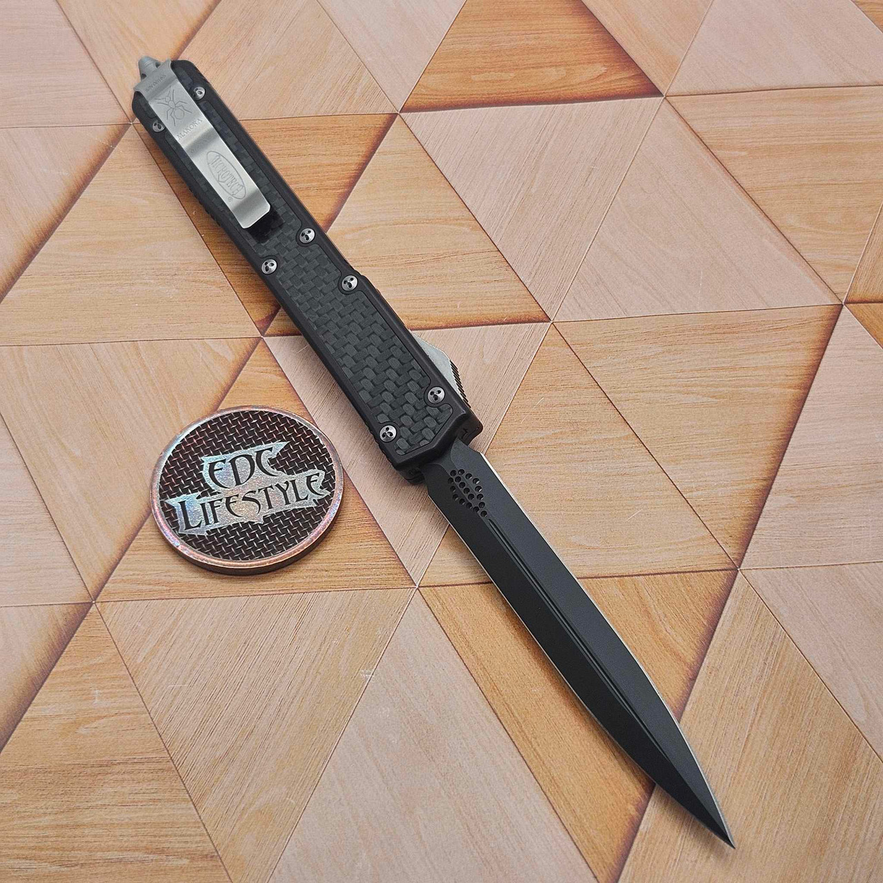 Microtech Makora II 106-1 D/E DLC Plain Diamond -Preowned