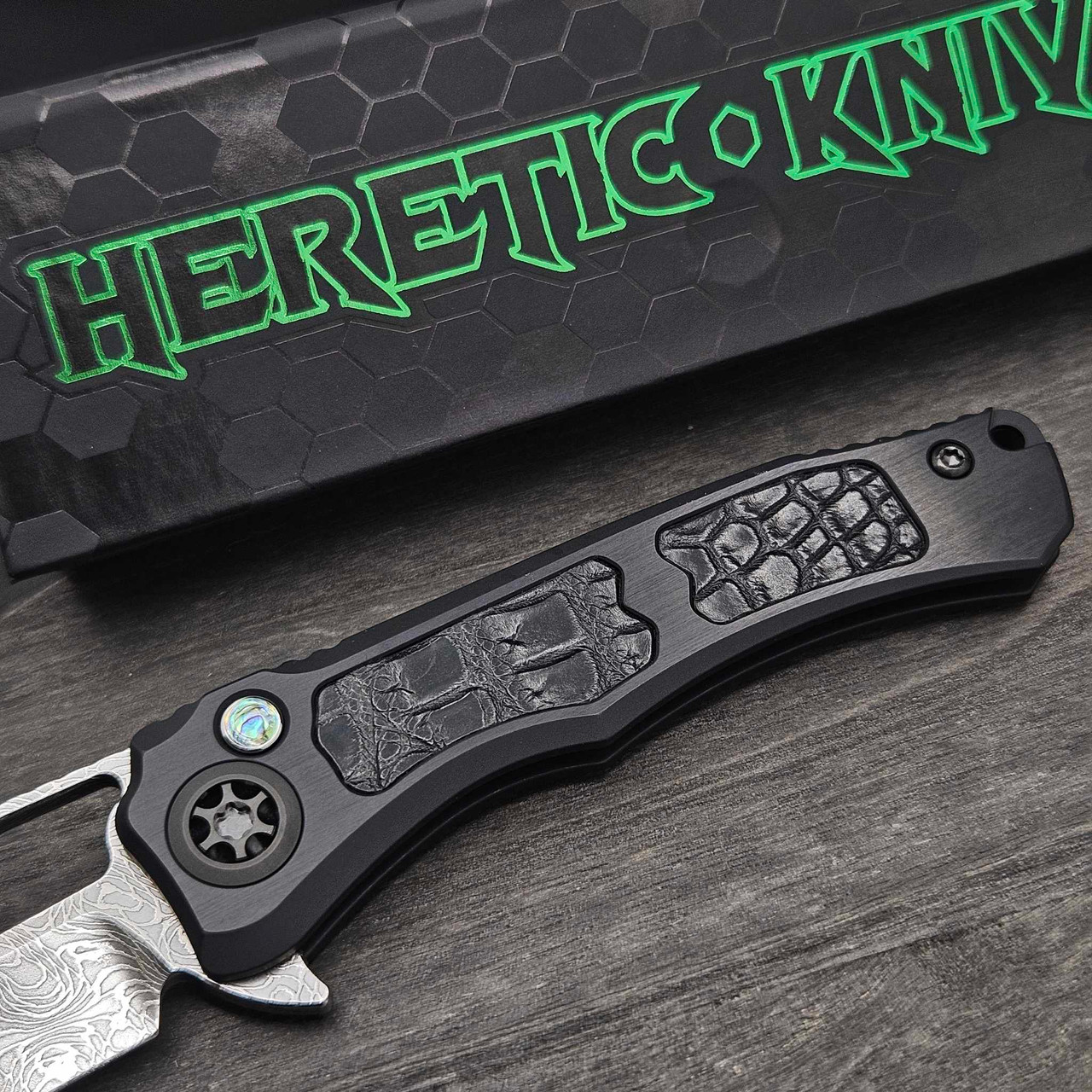 Heretic Custom Knives Wraith V4 Manual Clip Point Vegas Forge Damascus ...