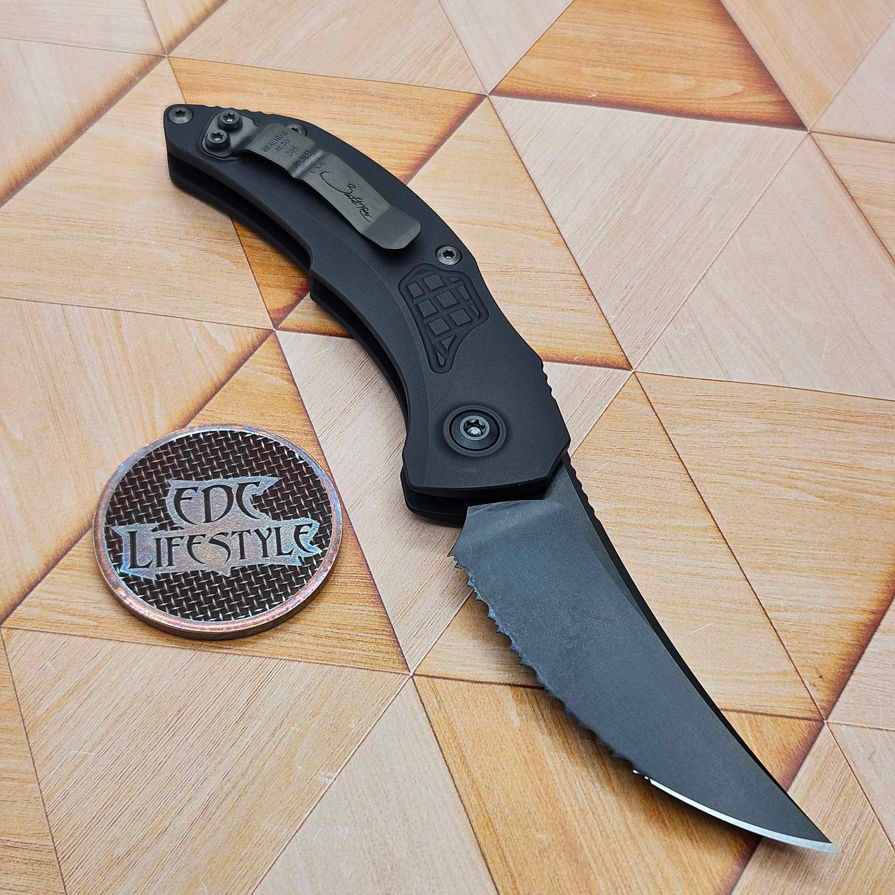 Microtech/Bastinelli Brachial 268A-3DLCTSH DLC Full Serated Shadow ...