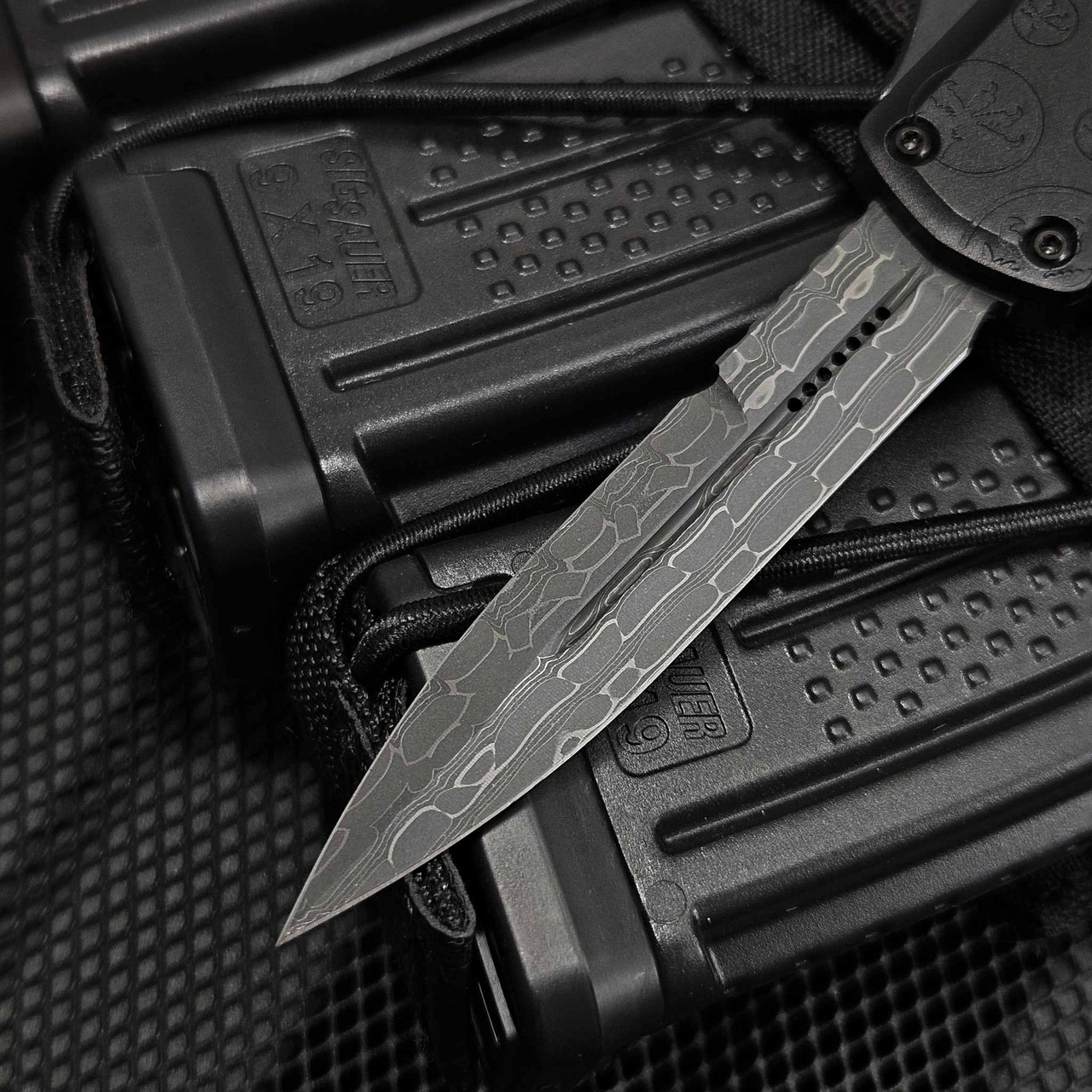 Microtech Mini Hera II 1701M-16MS1 Bayonet Signature Series Claw Burst ...