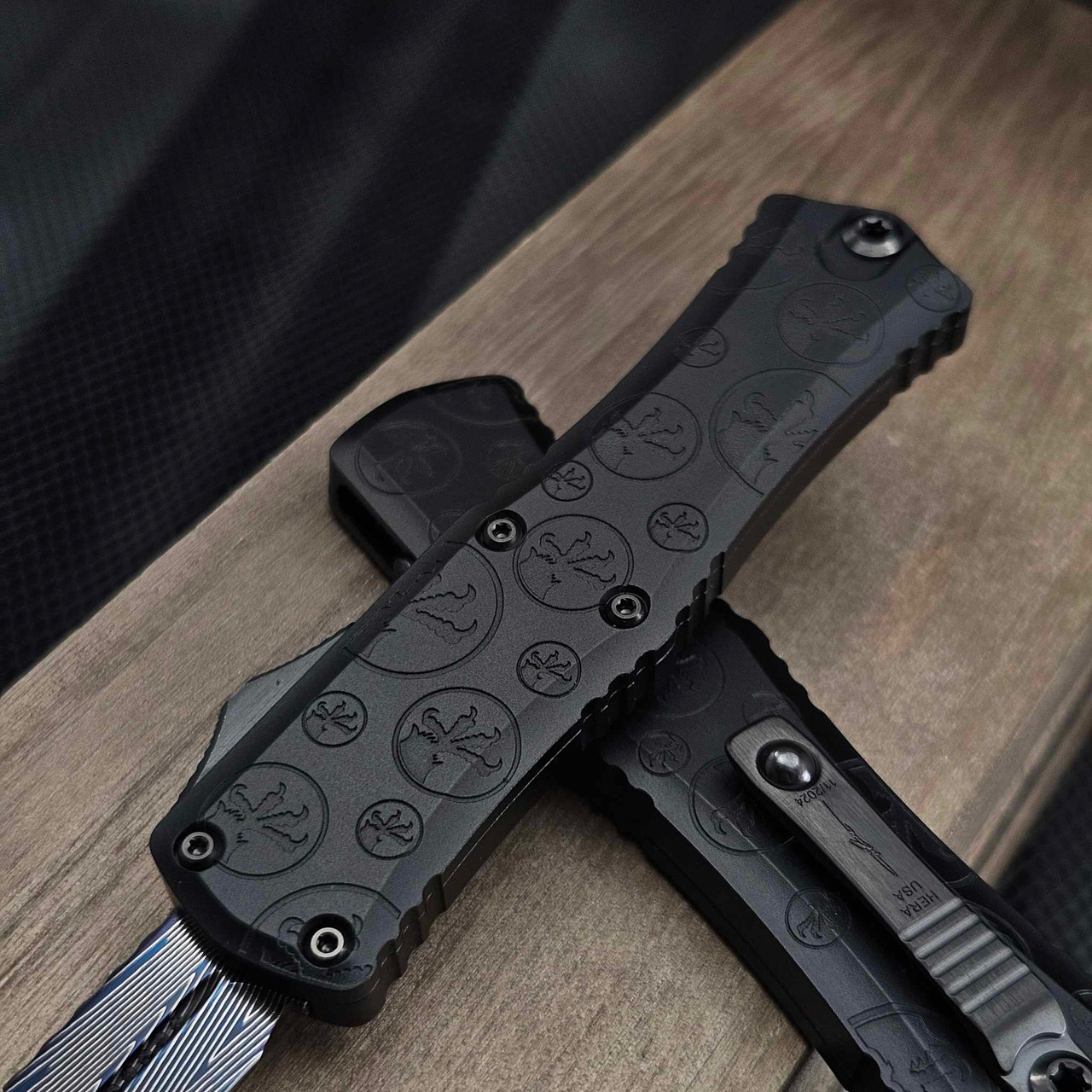 Microtech Mini Hera II 1701M-16MS2 Bayonet Signature Series Claw Burst ...