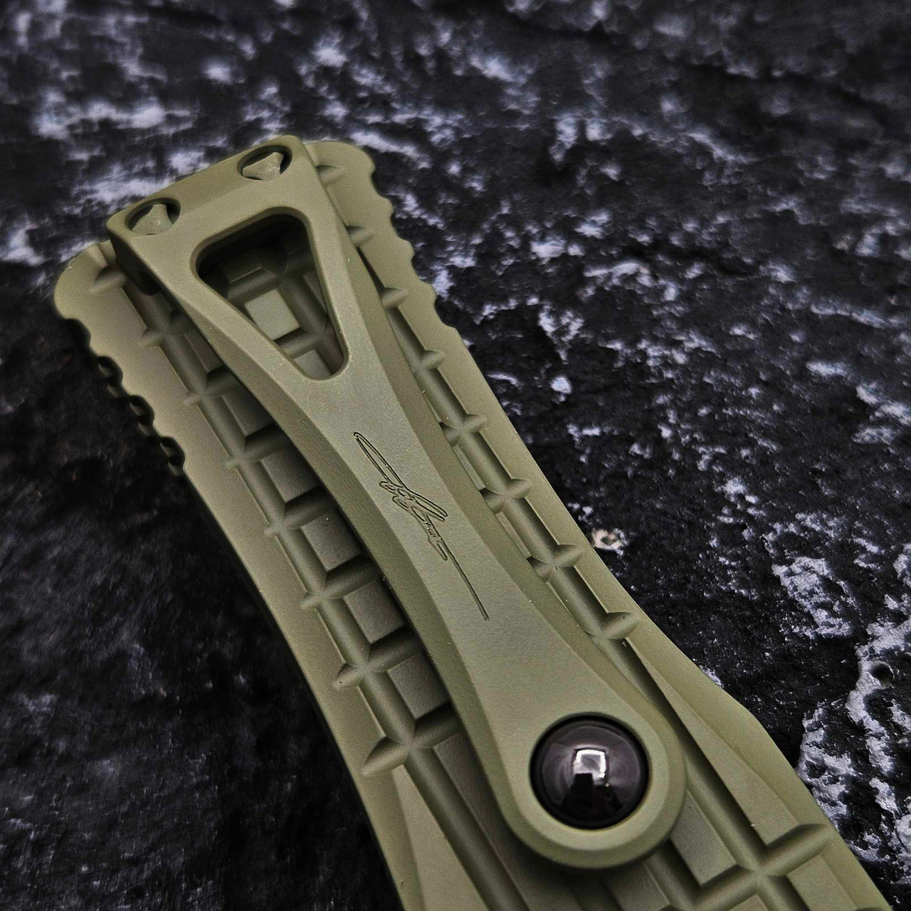 Microtech 919-1FRCFTS Hera Hellhound Frag Cerakote Forest Green