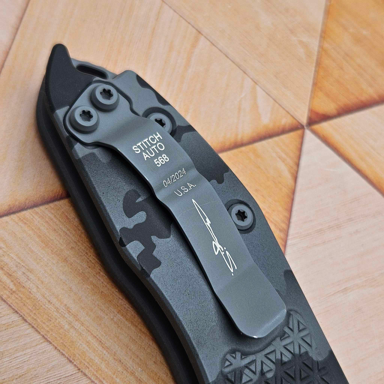 Microtech Knives A S/E Auto Stitch 169-3UCS Urban Camo Full Serrated ...