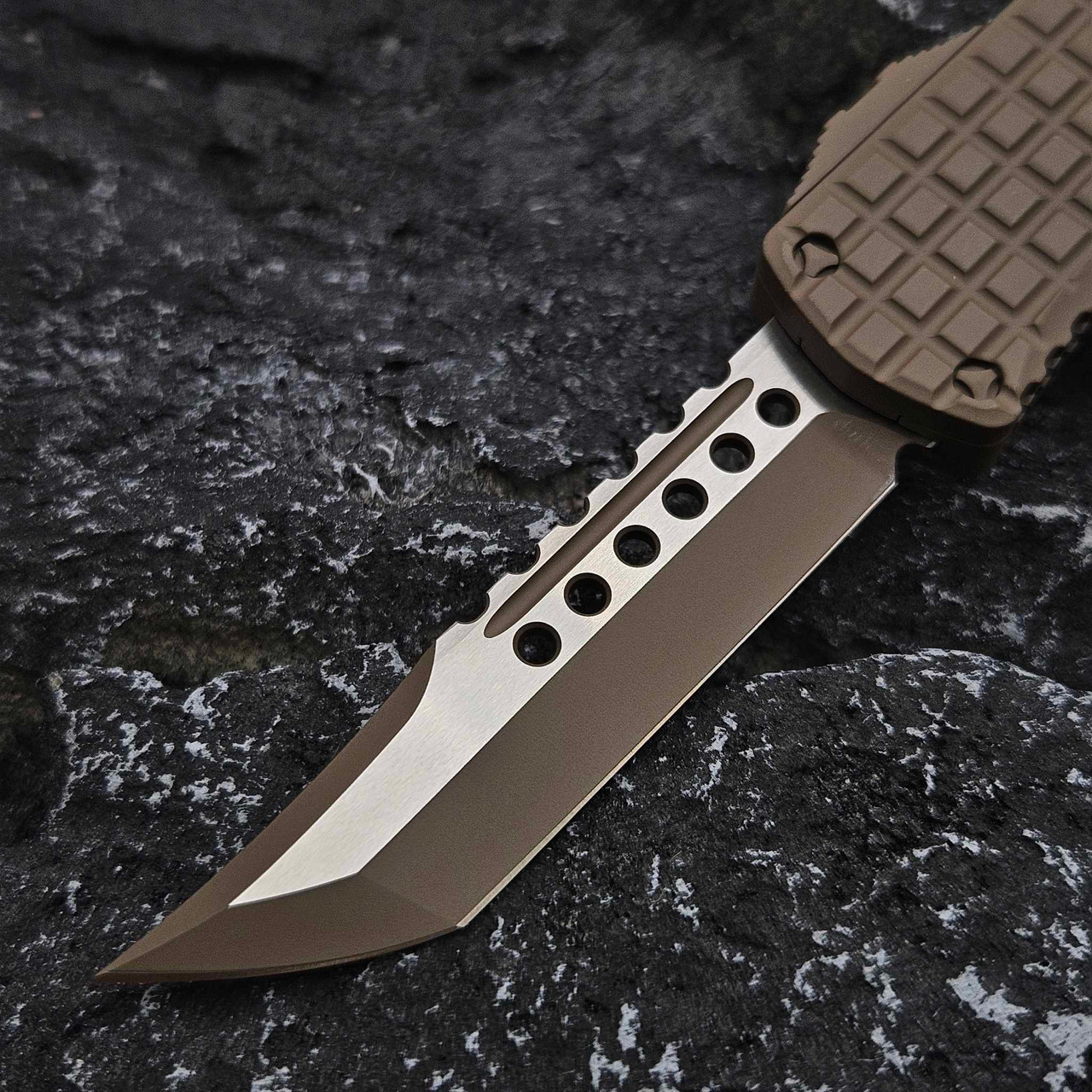 Microtech 919-1FRCCHS Hera Hellhound Frag Cerakote Choclate Brown