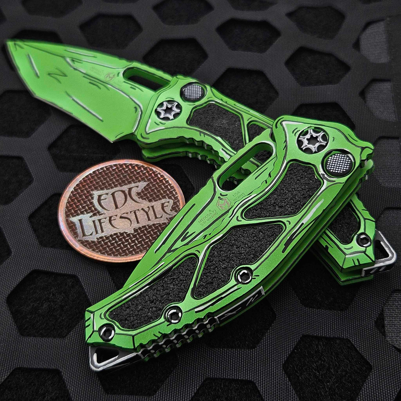 Heretic Medusa Auto Recurve Toxic Green CEL Shading 3" Magnacut H012-CS-TG