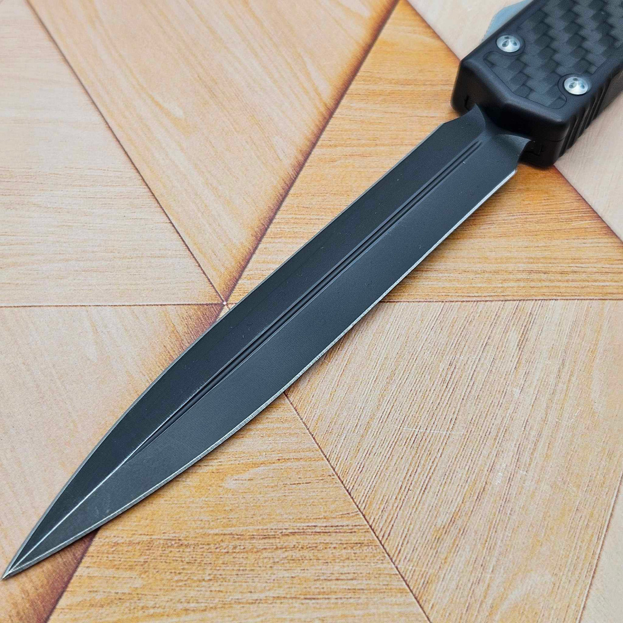 Microtech Makora II 106-1 D/E Plain S/N 780 - Preowned