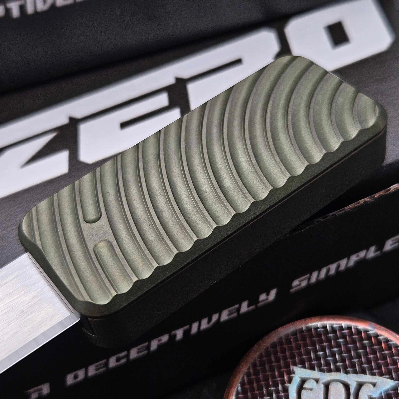 Rivery Zero Original Green Aluminum Razor Blade OTF w/Lanyard Hole