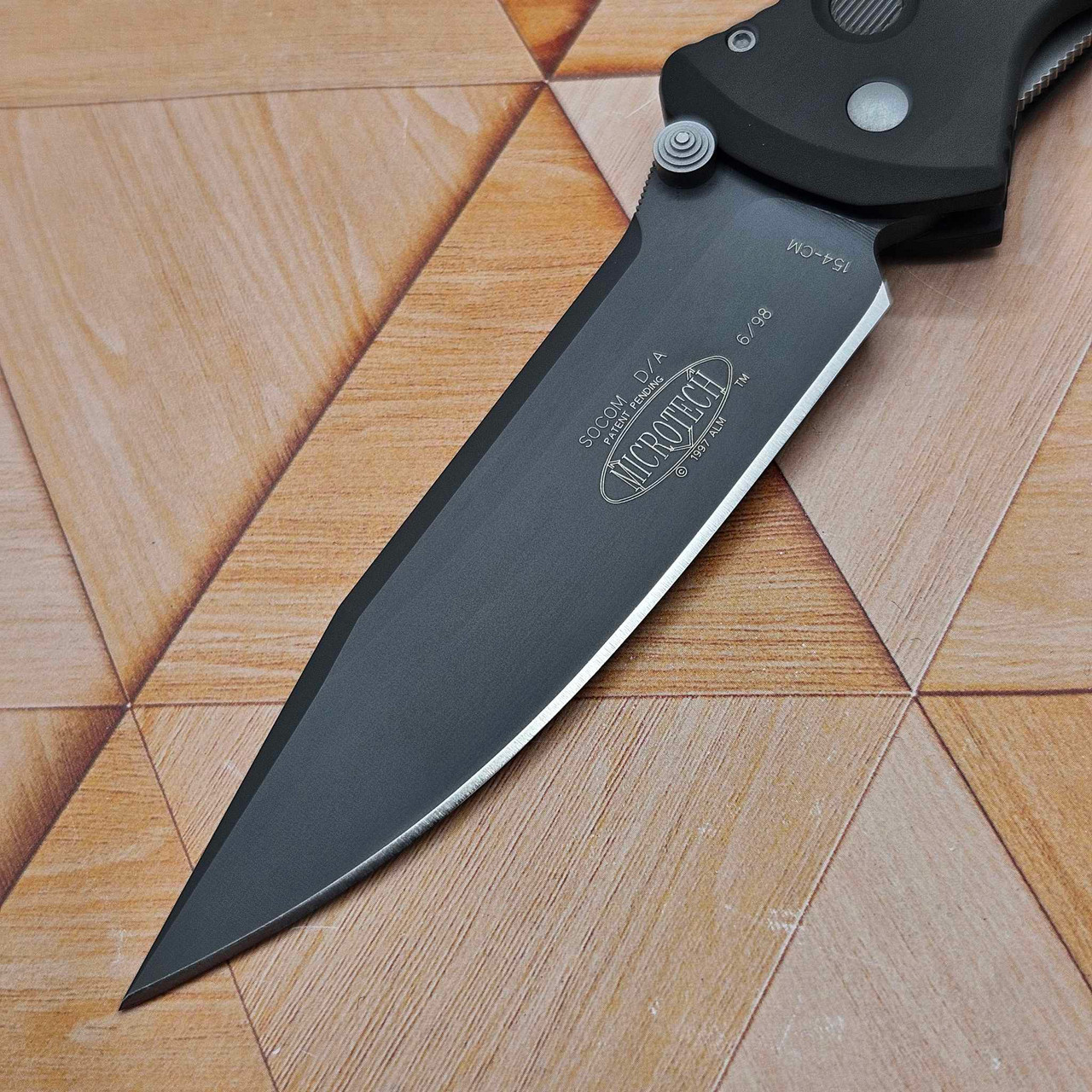 Microtech SMicrotech Socom Double Action Black Blade Plain 4" 154CM Blade