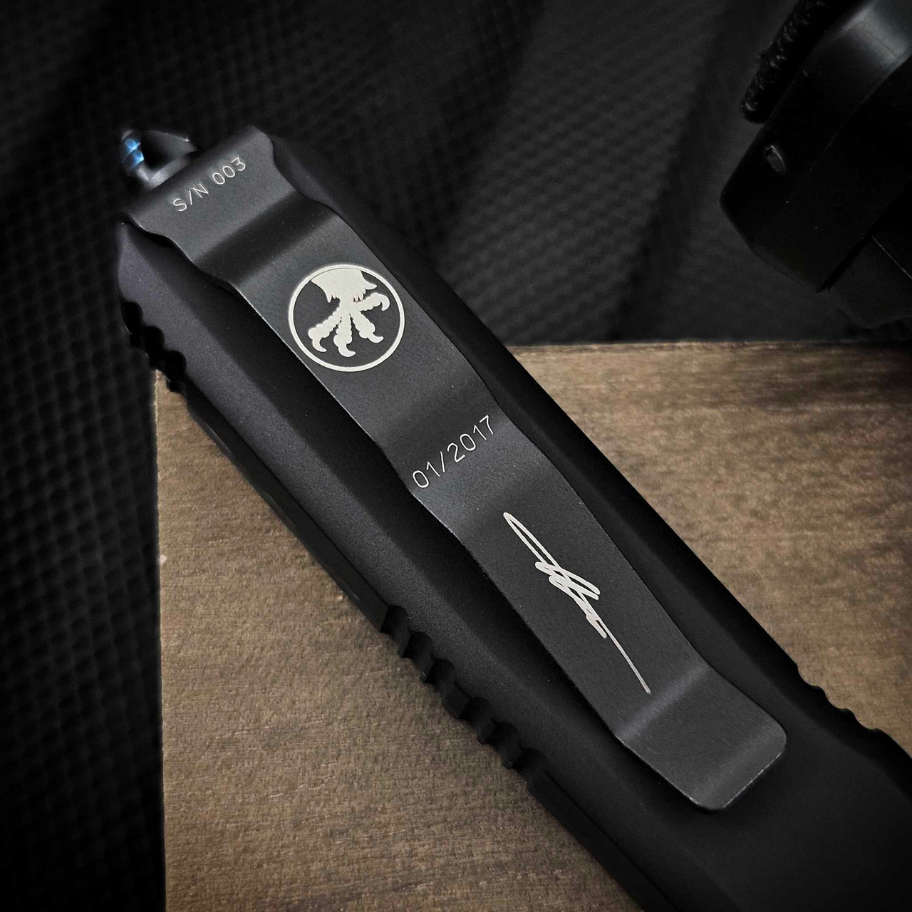 Microtech Ultratech Hellhound Carbon Fiber Damascus Standard w/Ringed ...