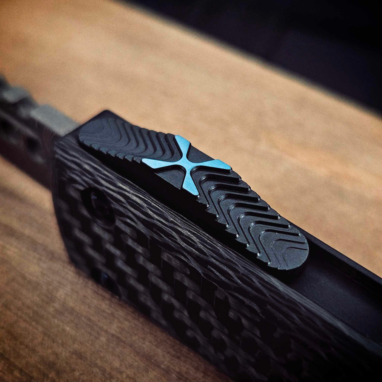 Microtech Ultratech Hellhound Carbon Fiber Damascus Standard w/Ringed ...