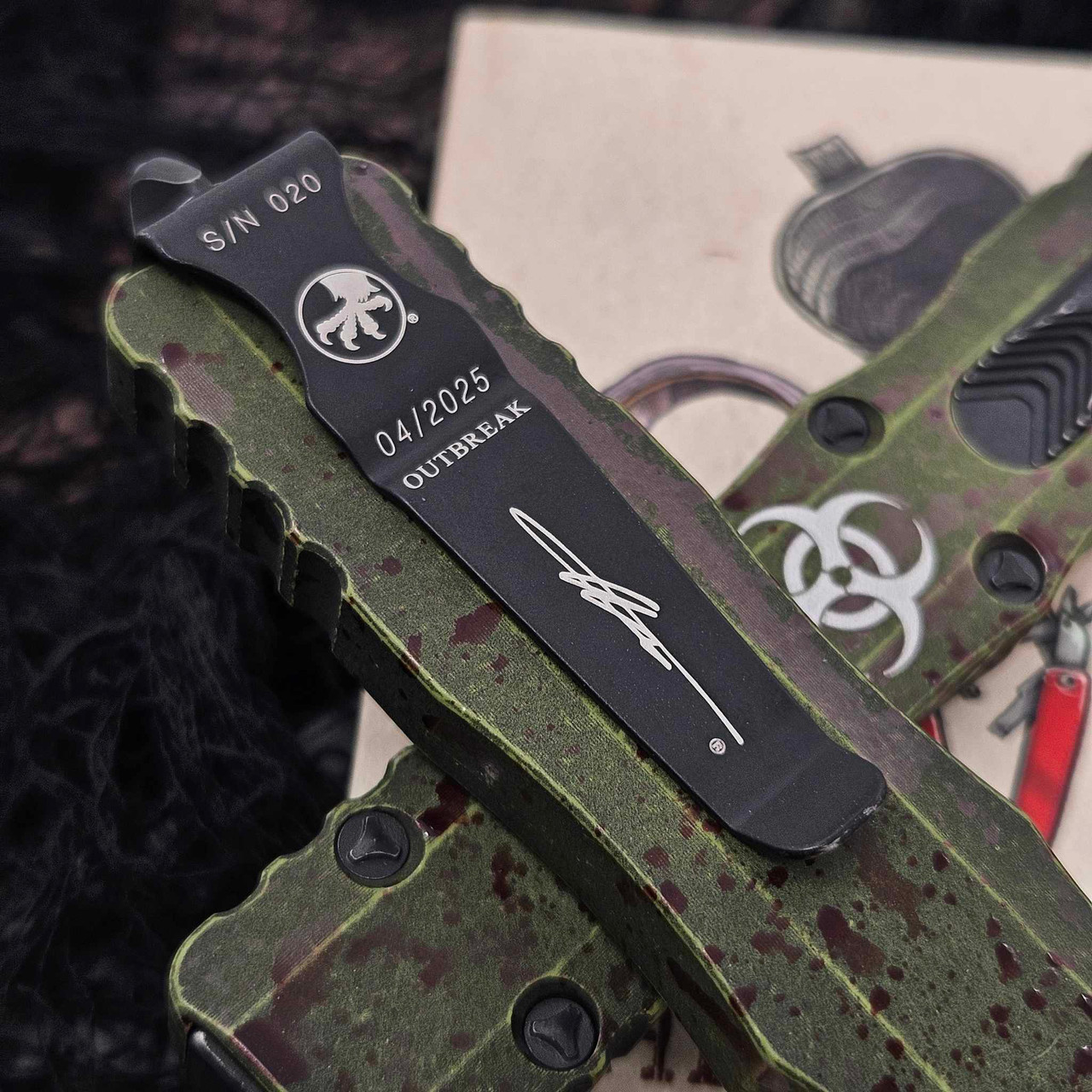 Microtech Knives Dirac Delta Outbreak 3.75" D/E M390 227-1OBDS