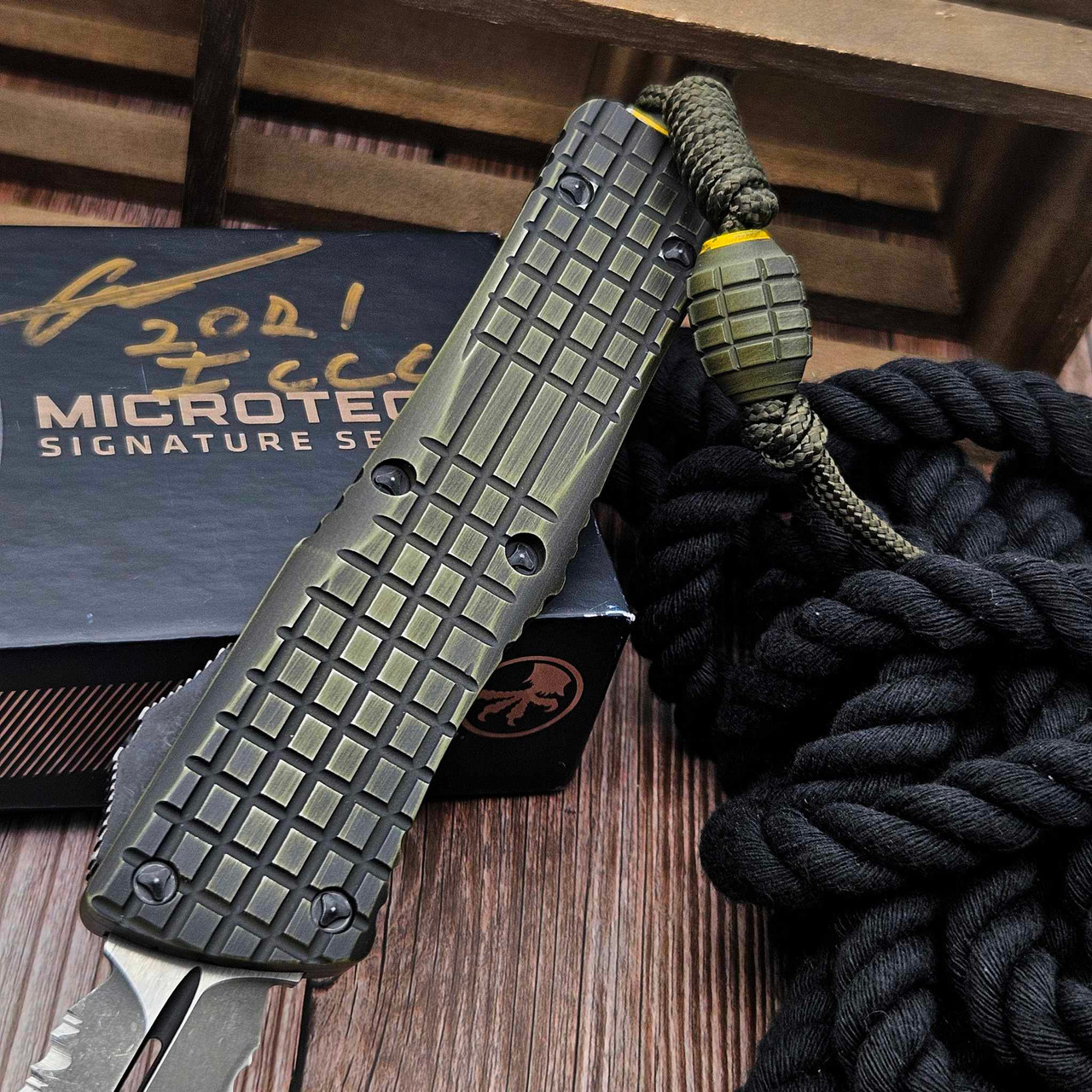 Microtech Combat Troodon D/E 142-DR12APFOGG Frag OFF Grenade Green ...