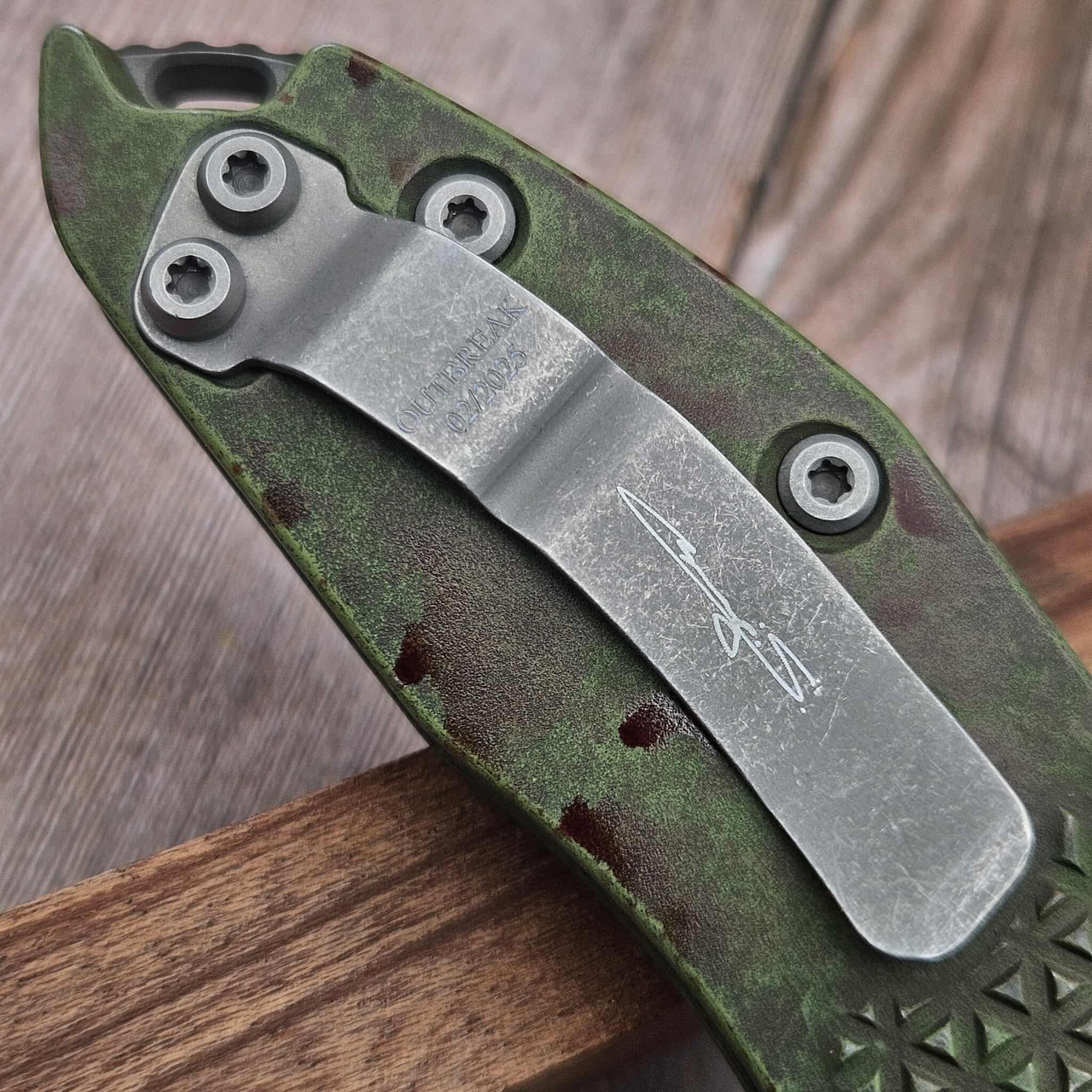 Microtech Stitch Auto S/E Outbreak 3.75" Signature Series 169-1OBS ...