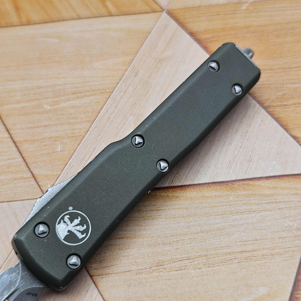 Microtech UTX-70 D/E OD Green Apocalyptic Standard 147-10APOD - Preowned