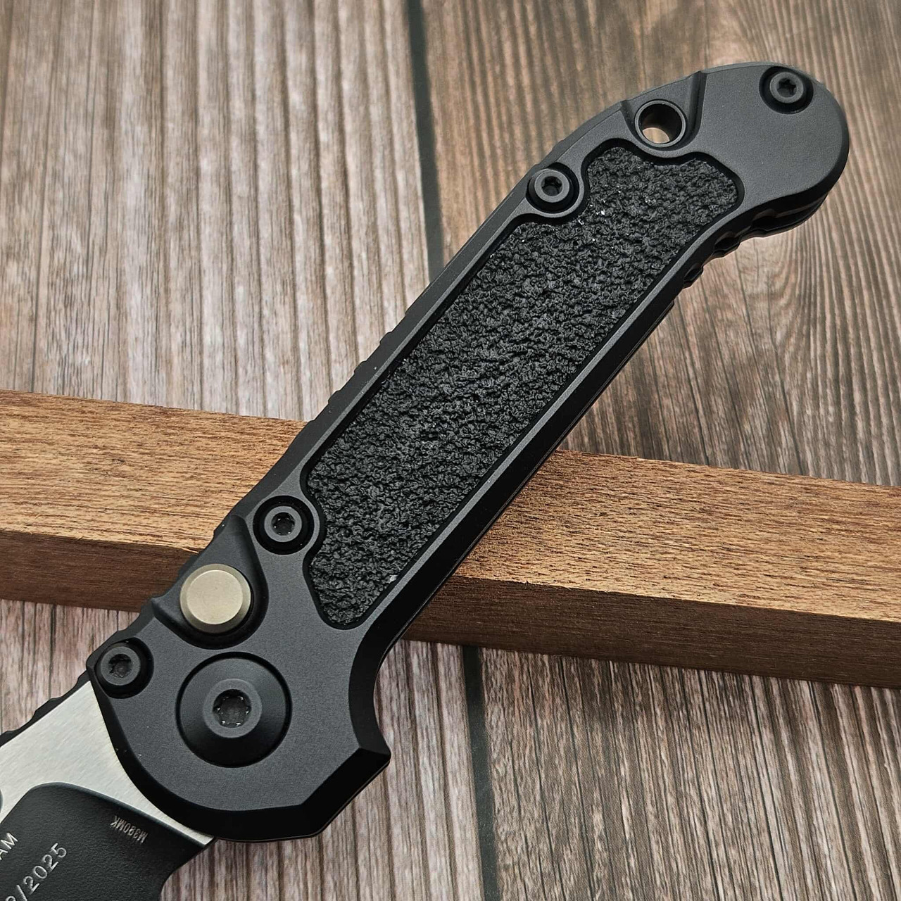 Microtech LUDT Gen III S/E Black Tactical S/N 47932 - Preowned