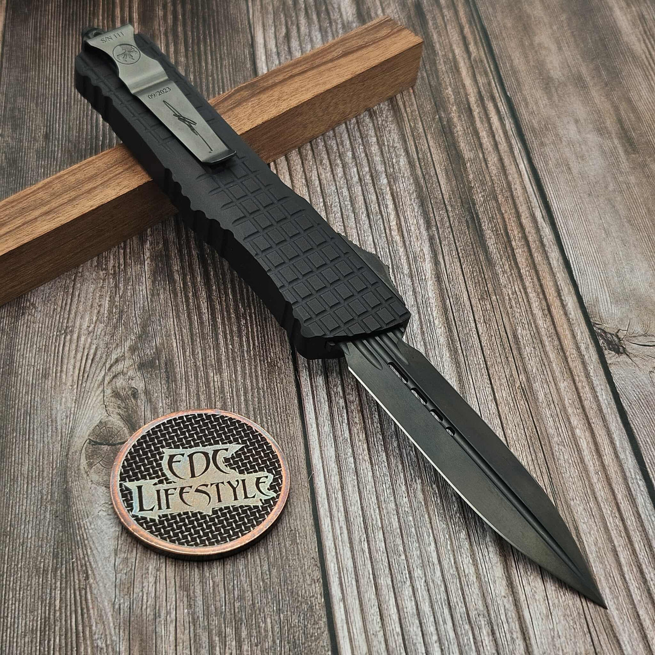 Microtech Combat Troodon D/E DLC Shadow Delta Frag 142-1CT-DSH - Preowned