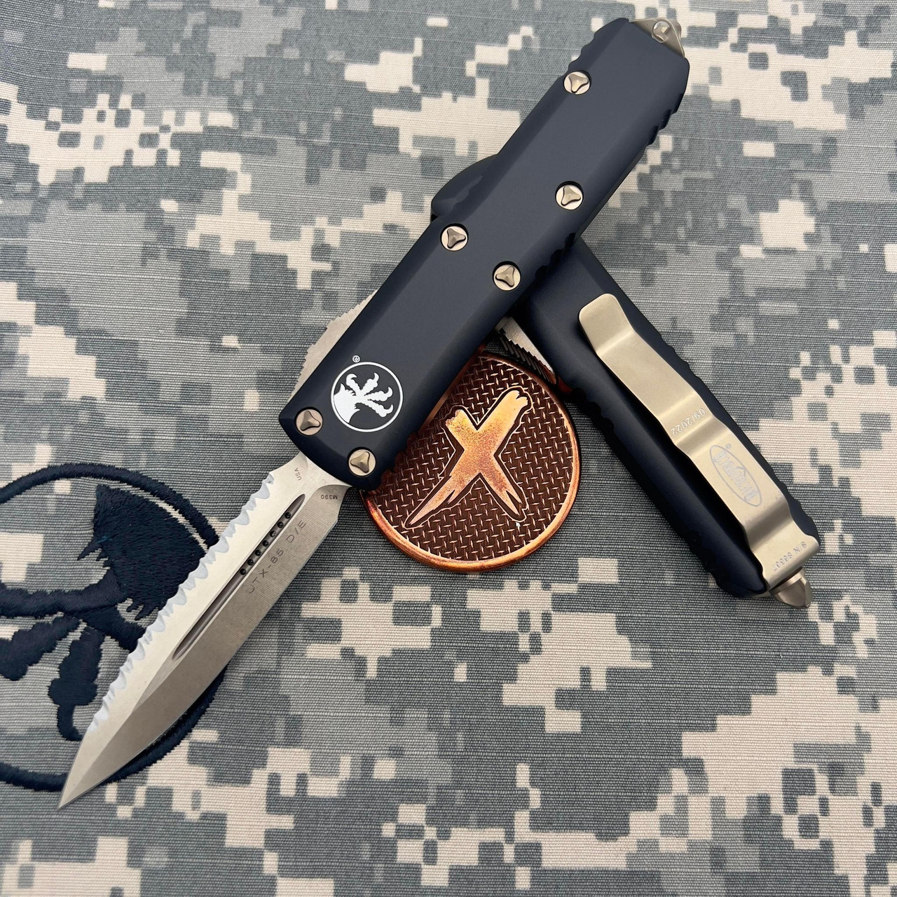 Microtech UTX-85 232-15 Bronze Double Edge Full Serrated