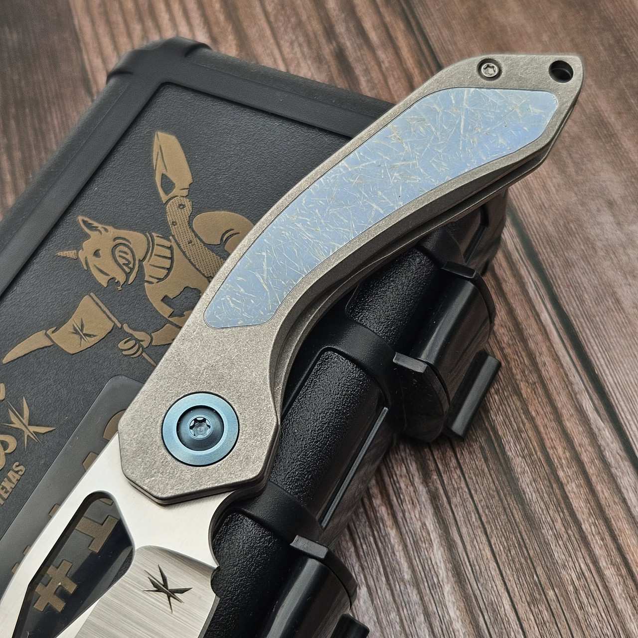 Keanison Knives Bull Terrier Titanium Handle Tar Heel Blue Fiberglass ...