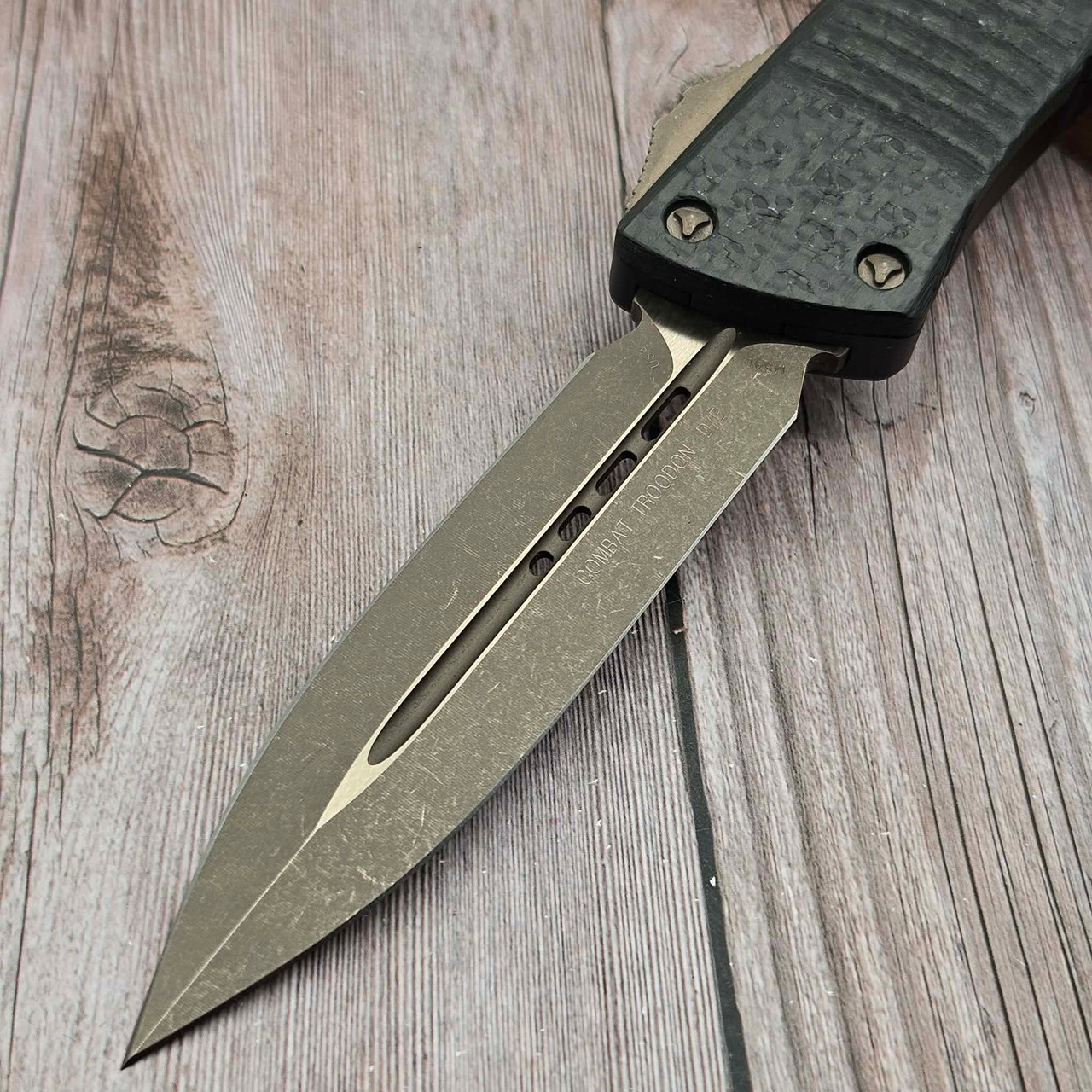 Microtech Combat Troodon Carbon Fiber D/E Bronze Apocalyptic 142 ...