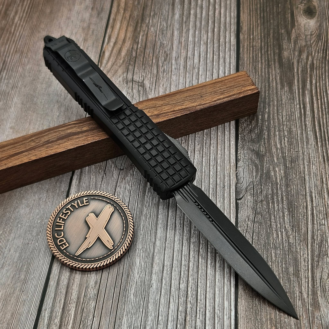 Microtech Ultratech Delta D/E Frag DLC Shadow 122-1UT-DSH - Preowned