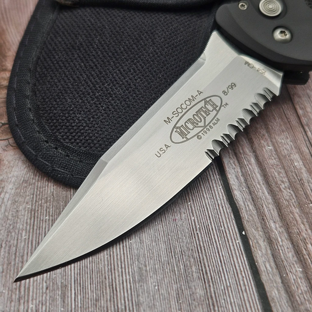 Microtech Knives Mini Socom Auto Clip Point Gwen Brend Satin Serrated P ...